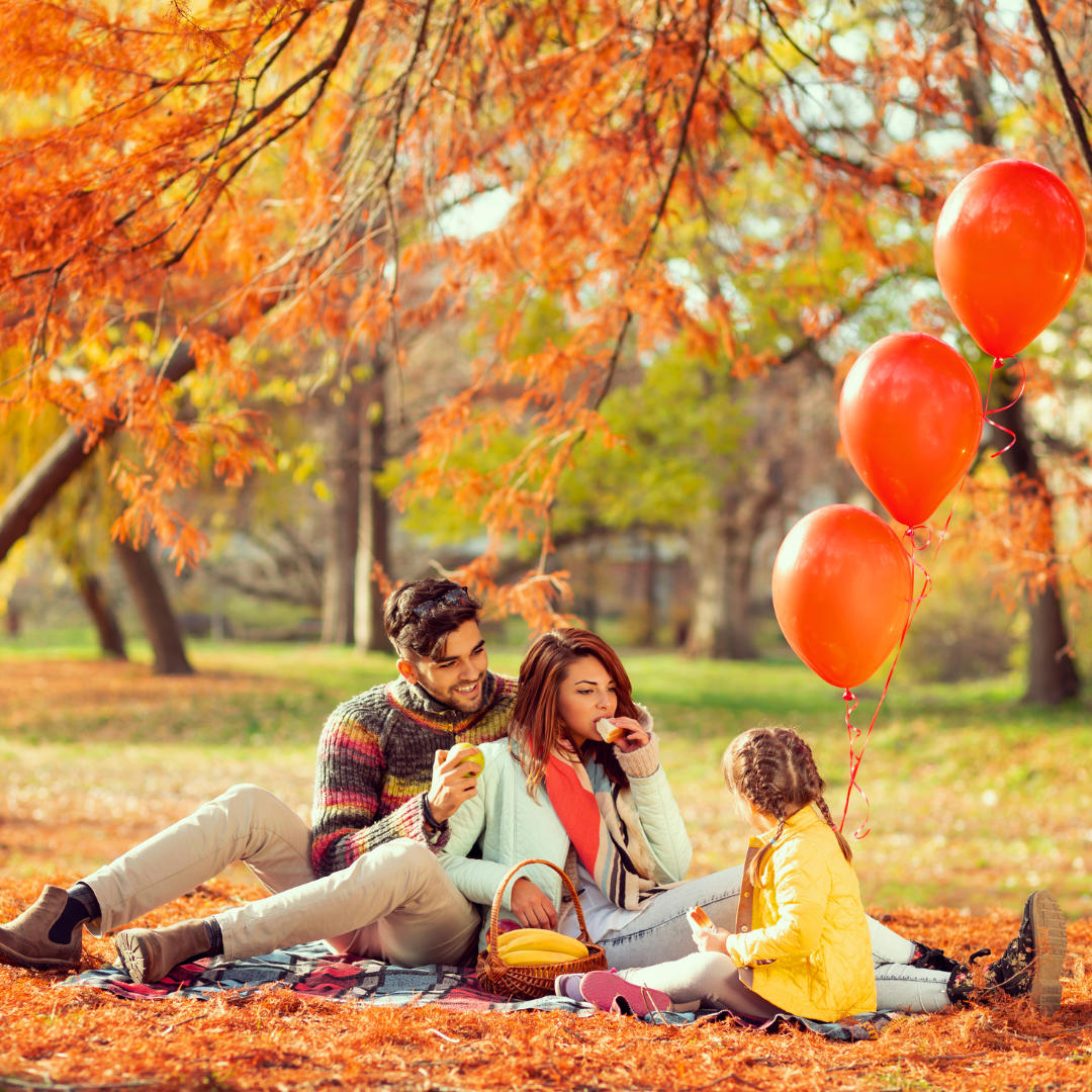 The Best Fall Family Photo Outfit Ideas - Mama Did It