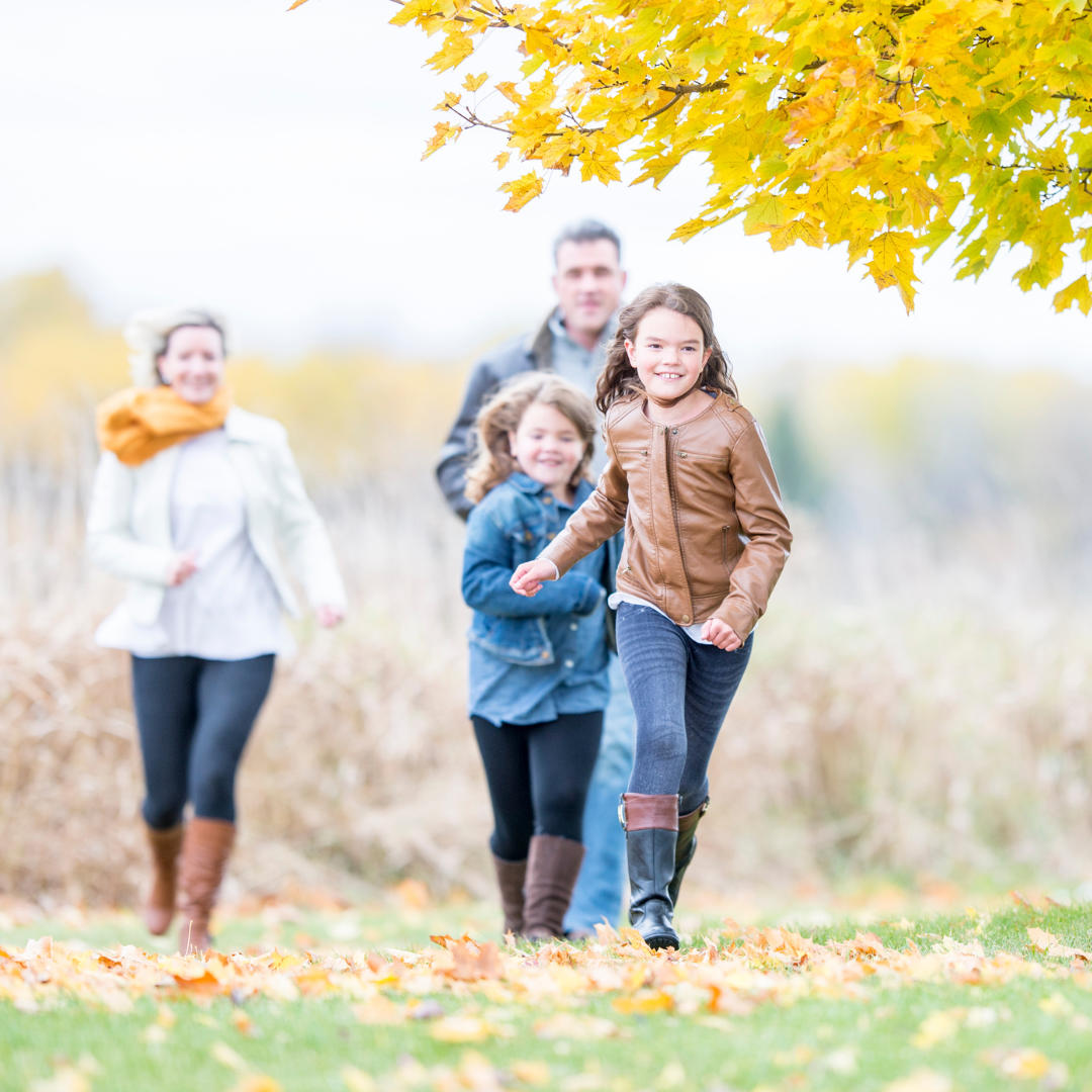 The Best Fall Family Photo Outfit Ideas - Mama Did It
